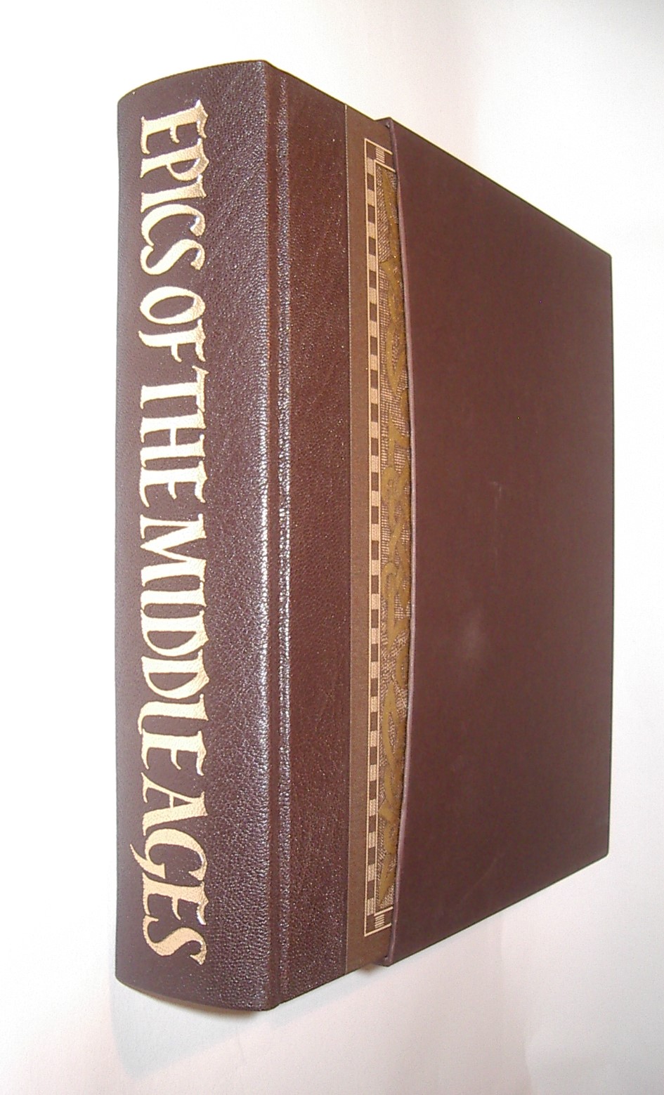 Epics of The Middle Ages Ed. Richard Barber Folio Society 2005